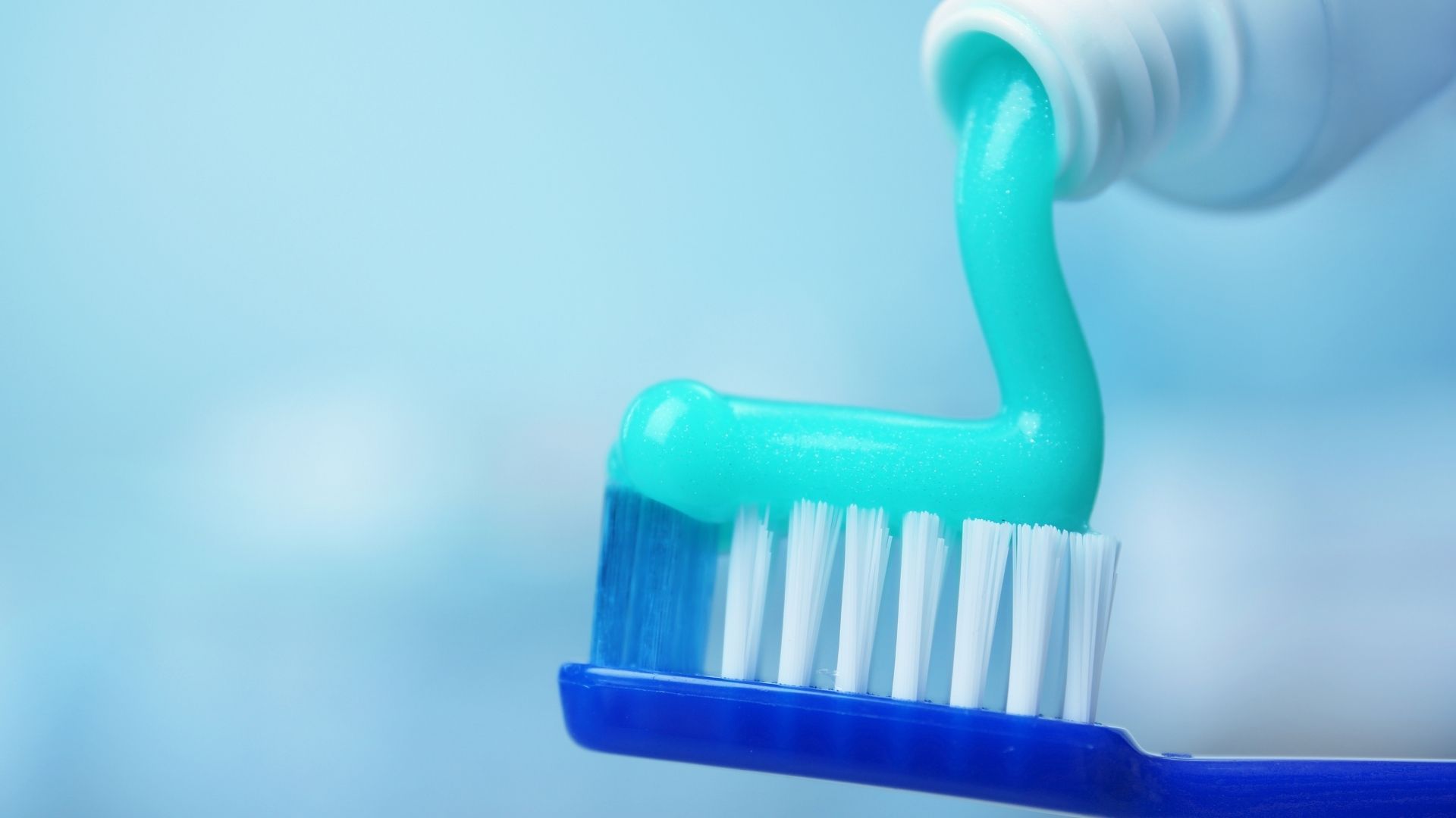 Flúor dental: beneficios, contraindicaciones y uso en consulta